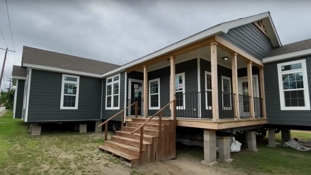Triple Wide Mobile Home - TexasMobileHomeRemoval